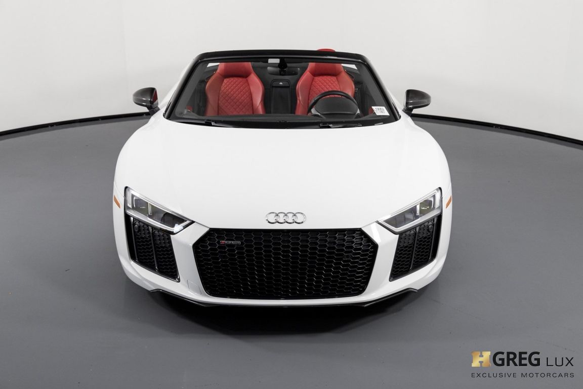 Audi R8 Interior White